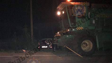 В Новомосковске пассажир «Логана погиб в ДТП с комбайном