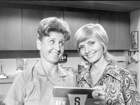 ‘brady Bunch Mom Florence Henderson Struggled To Play Carol Parade