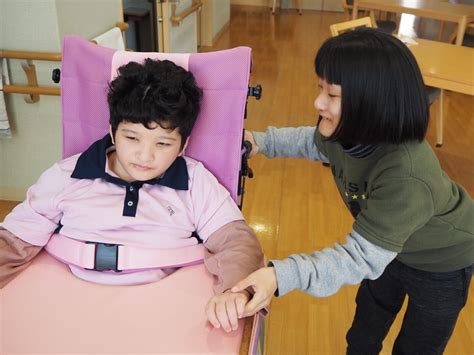 仲良きことは美しきかな 社会福祉法人 北九州市手をつなぐ育成会