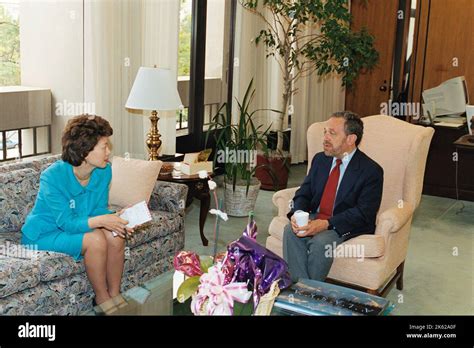 Office Of The Secretary Secretary Elaine Chao With Secretary Reich