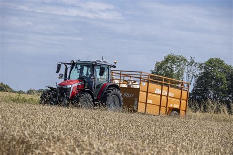 Massey Ferguson Präsentiert Die Neuen Mf 5m Modelle 6 Starke Modelle