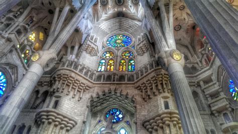 Sagrada Familia Interior Jesus