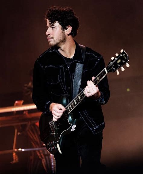 Pin By Maghen Slater On Nick Jonas 🥰 Nick Jonas Hot Nick Jonas