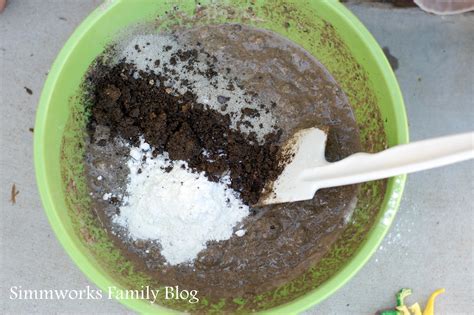 Make DIY Dinosaur Fossils For Your Dinosaur Party Make DIY Dinosaur Fossils For Your Dinosaur Party