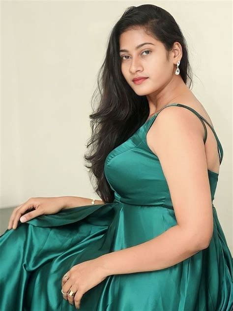 Hot Pengal Actress Gallery Glamour Queen