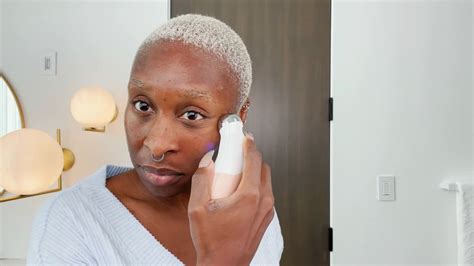 Nuface Reviews Why Vogue Editors Love This Device To Lift Firm And Contour The Face And Neck