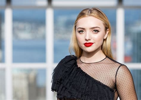 Peyton Roi List Sexy Legs In Black Dress Hot Celebs Home