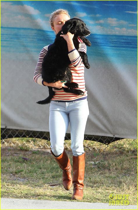 Hayden Panettiere Engaged Beach