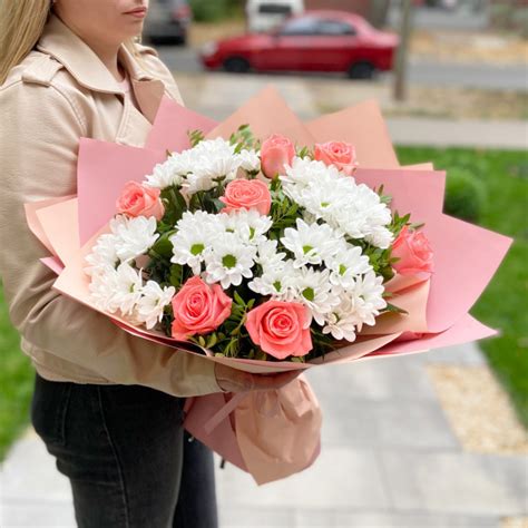 Хризантеми купити букет хризантем у Києві з доставкою додому Florina