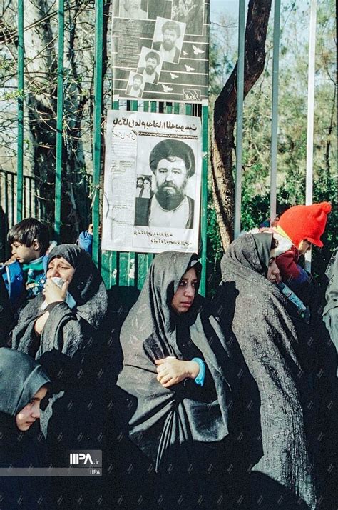 همشهری آنلاین عکس‌های منتشر نشده از مراسم تشییع پیکر سید احمد خمینی