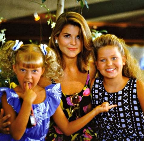 Aunt Becky Er Lori Loughlin Shares Her Favorite Full House Episode