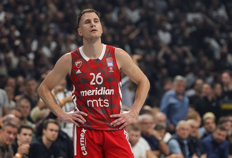 Foto Odgovor Zvezde Na Vređanje Nedovića Objavila Samo Jednu Fotografiju I Rečenicu