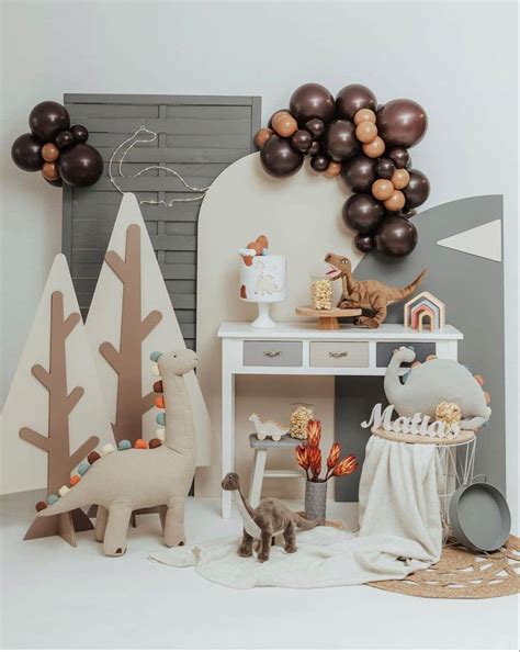 Dinosaur Themed 1st Birthday Party Decorations