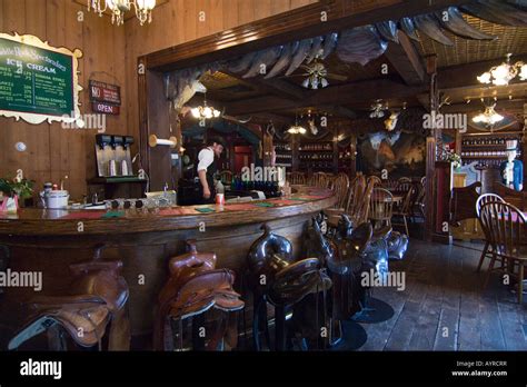 Intérieur Dun Vieux Saloon Western