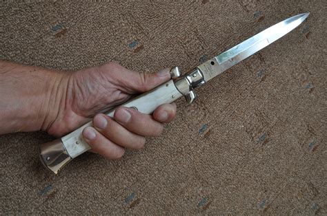 Куплю итальянский стилет (italian stiletto). КУПИЛ