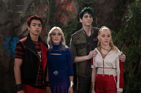 Meg Donnelly & Milo Manheim Return in First ‘ZOMBIES 4: Dawn of the ...