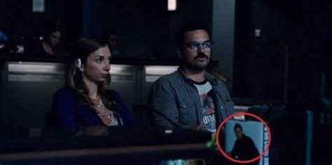 Ian Malcolms From Jurassic Park Book Can Be Seen In Jurassic World