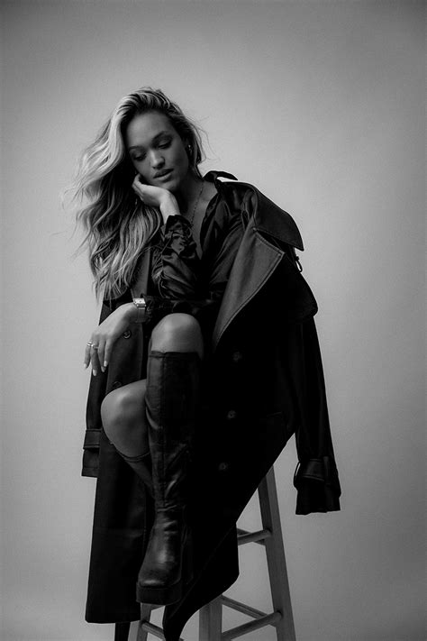 Isabelle J New View Modeling