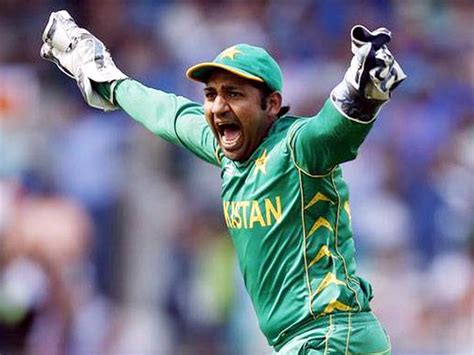 Sarfraz Singing With Teammates Proves He Can Entertain Off Field Too