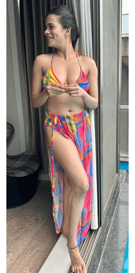 srishti srivastava new r thighzone