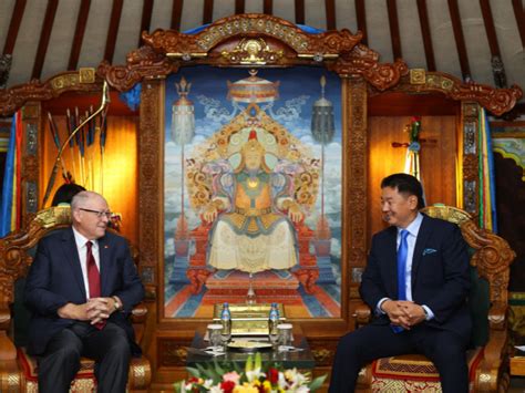 Канад Улсын Парламентын Сенатын танхимын дарга Жорж Ж Фюри Монгол Улсын Ерөнхийлөгч У Хүрэлсүхэд