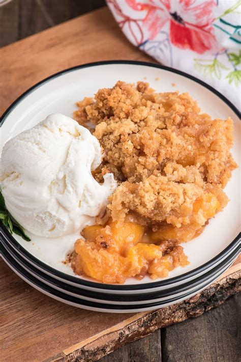 Homemade Easy Peach Crumble Recipe An Italian In My Kitchen