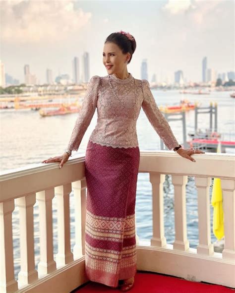 ทูลกระหม่อมฯ ทรงทอดพระเนตรซ้อมใหญ่ขบวนเรือพระราชพิธี The Bangkok Insight