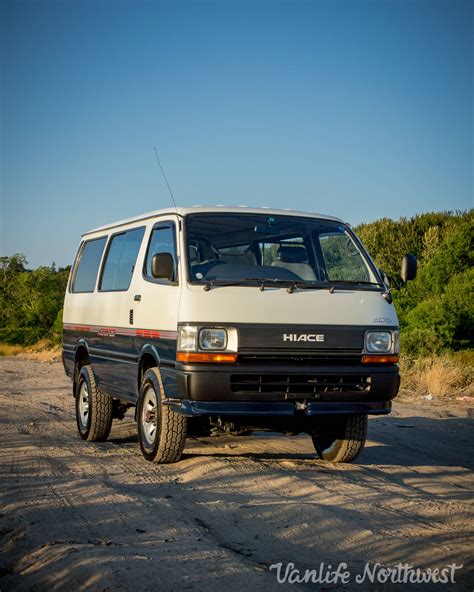 Toyota Hiace 1990