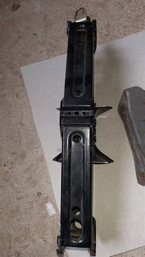 Крикове за автомобили Аксесоари Резервни части консумативи аксесоари Смолян Оригина