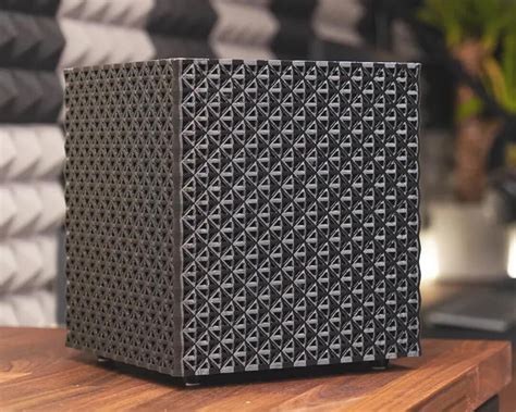 Clean Vented Cube Itx Pc Case Compact Cube Design Optimal Airflow