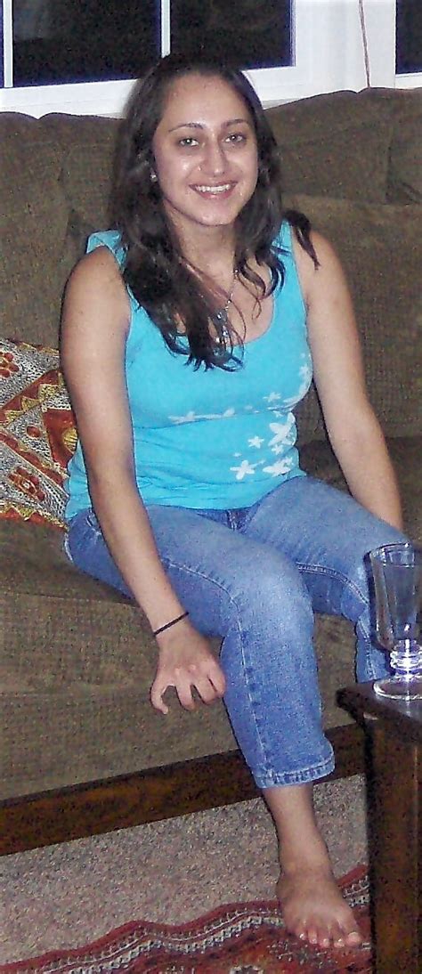 Busty Girl In Jeans Photo 13 63 109201134213