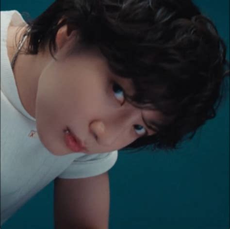 Bts Community Posts 정국💜오늘하루 수고 많았어 🎤🎶🎼🌻계속 기다릴께