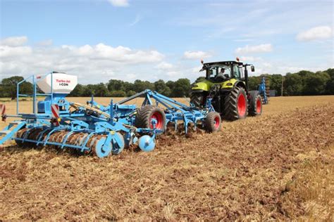 8 Interesting Facts About Hoverflies Infographic