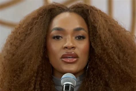 Patrícia Ramos assume namoro com ex jogador do Fluminense