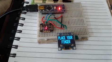 Pulse Oximeter Messure Heart Rate And Oxygen Saturation Using
