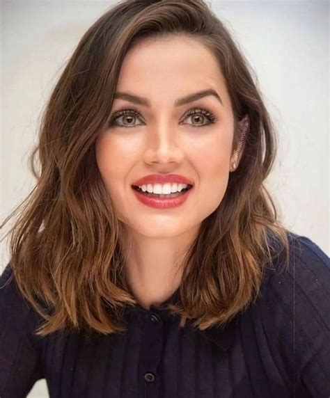 30 Medium Length Layered Haircuts To Liven Up Your Look Artofit