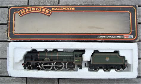 Mainline 37057 Rebuilt Royal Scot Class 4 6 0 `royal Scot` 46100 In