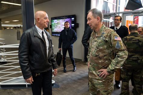 Usspacecom Hosts Nato Supreme Allied Commander For Transformation