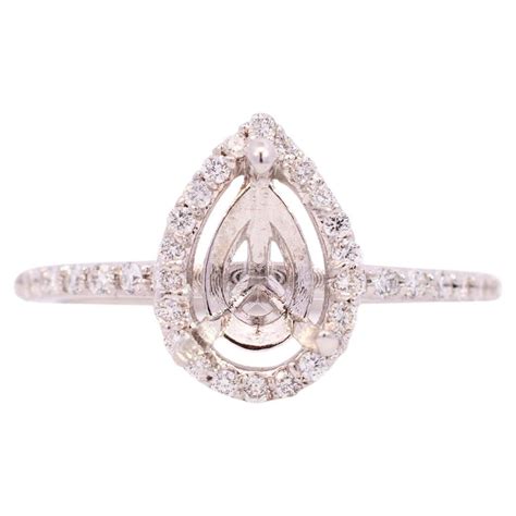 Ladies 18k White Gold Semi Mount Halo Diamond Engagement Ring For Sale