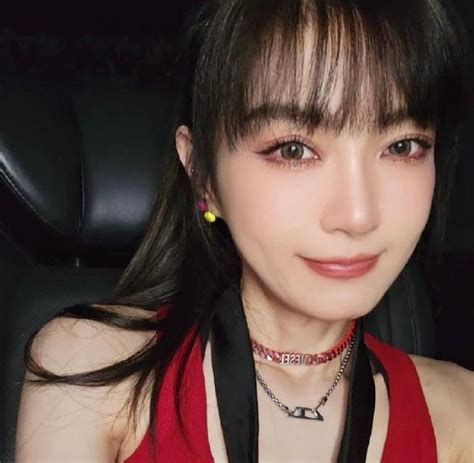 谢金燕51岁舞台状态引发热议