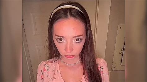 Mollymoonn Image Gallery Sorted By Views List View Know Your Meme