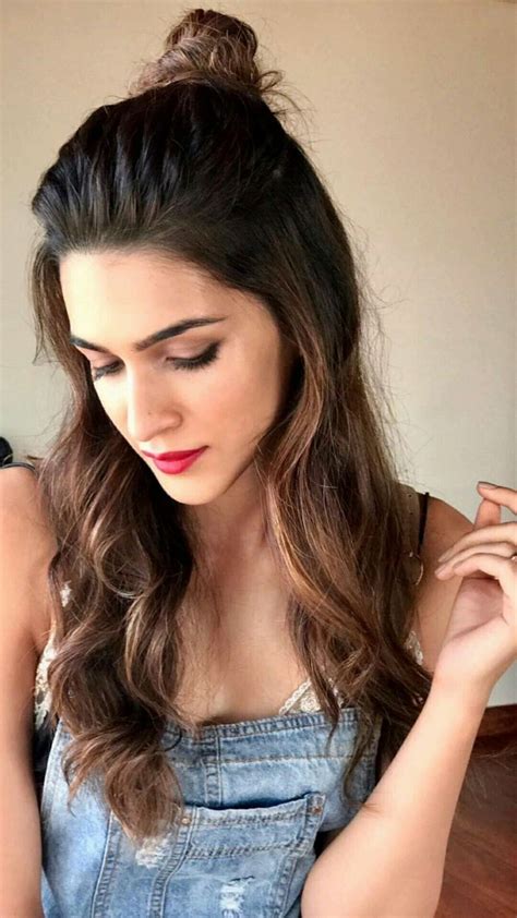 Pin By Griselda Hernandez On Ropa Bollywood Hairstyles Actress