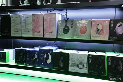 게이머 홀린 세 마리 녹색 뱀 레이저 인벤