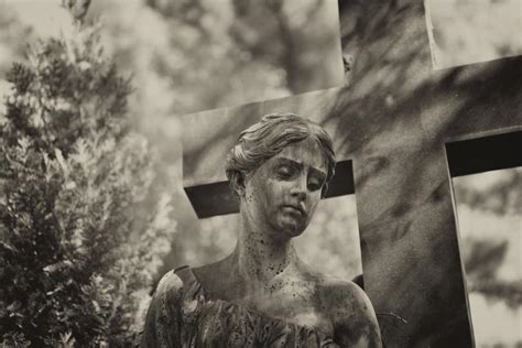 Вашият Архангел пазител според зодията и кога имате нужда от помощта му 12 12 Фото галерии