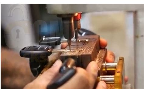 How Much Does It Cost To Copy A Car Key Locksmith Tells All