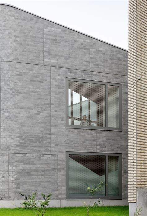 Bovenbouw Architectuur Creates Grey Brick Police Station In Antwerp