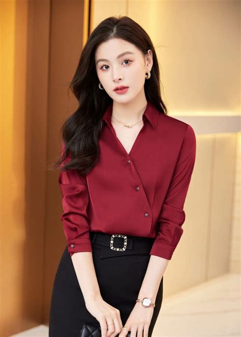 เสื้อเชิ้ตทำงานผู้หญิงสีแดงคอปกแต่งกระดุมเรียงแขนยาว Primonly สไตล์แฟชั่น สีแดง สี