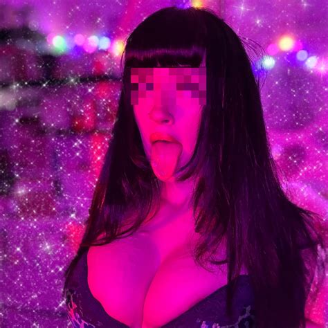 Ruby Blooms Profile Page 2 Vids Pics And More Manyvids Manyvids