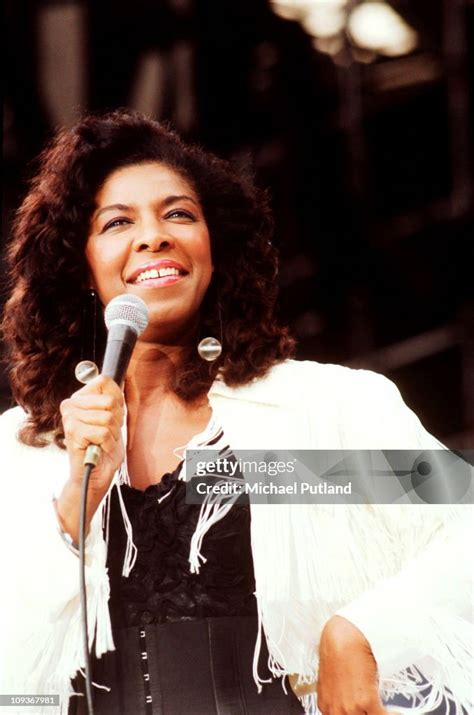 Natalie Cole Performs On Stage At The Nelson Mandela 70th Birthday