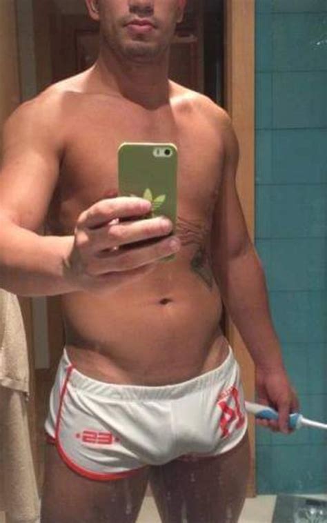 Bulging Short Shorts Houtex2019